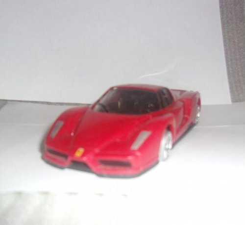 Модель автомобиля "Enzo Ferrari". Scale 1/38