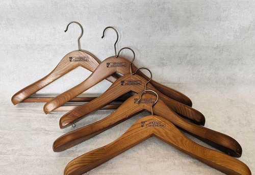 Вешалки-плечики деревянные Versace