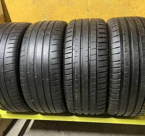 Michelin Pilot Sport 5 235/40 R18