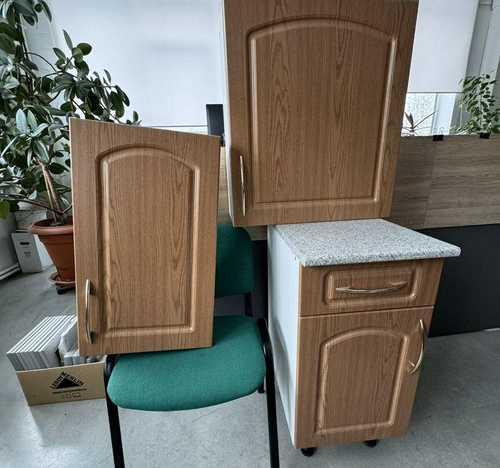 Кухонные модули 2 верхних и 1 нижний