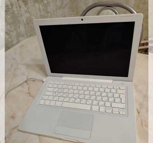 MacBook 13 (2007), 80 ГБ, Core 2 Duo, 2.2 ГГц, RAM 3 ГБ, Intel GMA X3100