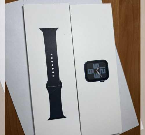 Apple Watch Series SE Gen 2 44 MM