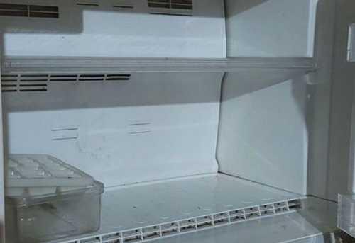 Продам холодильник бу требует ремонта