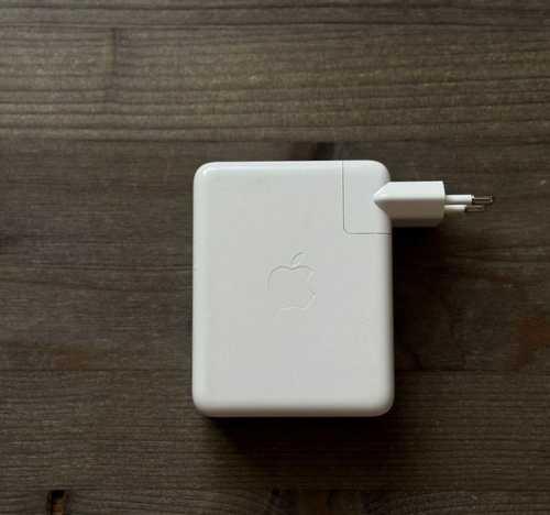 Apple 140w usb c power adapter