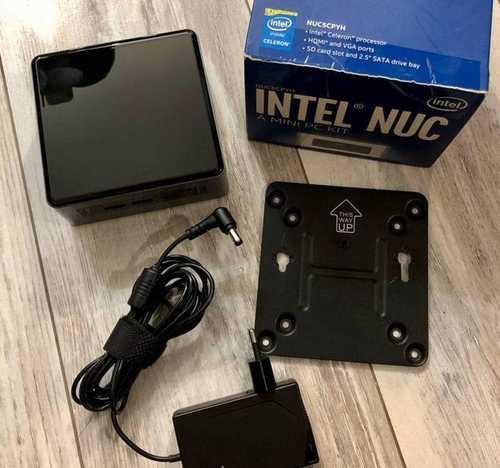 Фирменный миниатюрный пк от Intel NUC6cayh