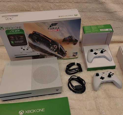 Xbox One S с играми