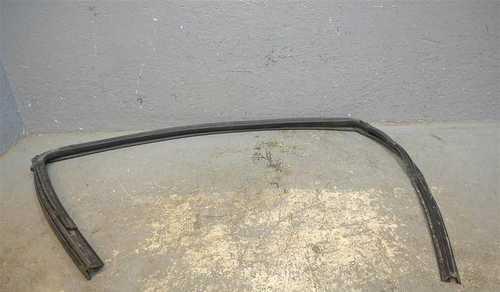 Уплотнитель двери Nissan Qashqai (J10) 2006-2013