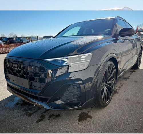 В разборе Audi Q8