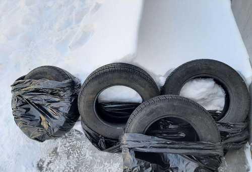 Pirelli Carrier 205/70 R15 95T