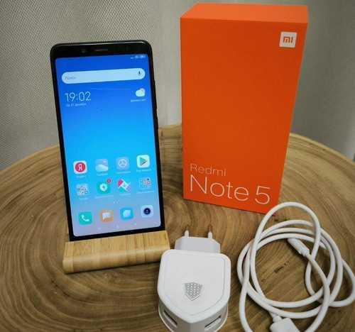 Xiaomi Redmi Note 5, 3/32 ГБ