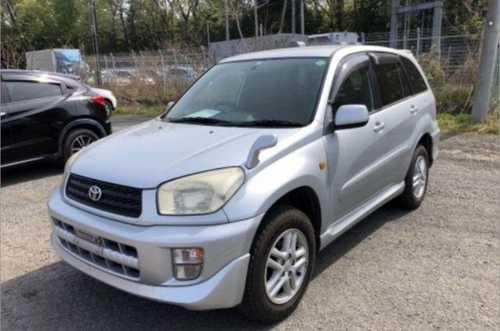 В разборе Toyota RAV4 (ACA21W) 2001г. 5-дверный