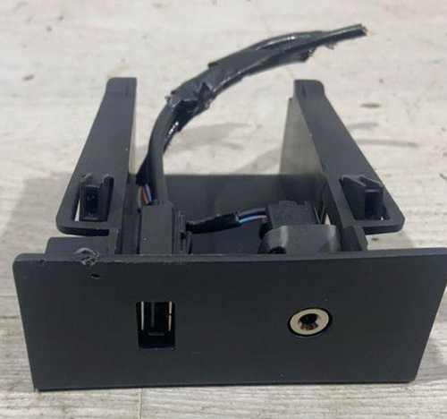 Разъем AUX+USB Ford Focus 3 (11-14) хэтчбэк 1.6L