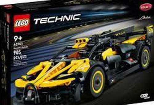 Конструктор Lego Technic 42151 Бугатти Болид