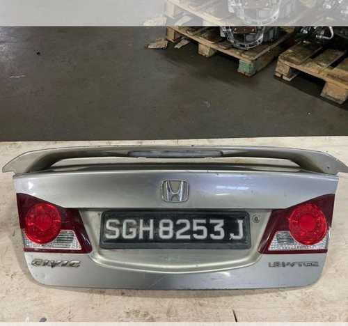 Крышка багажника Honda Civic 8 4D 2005-2012