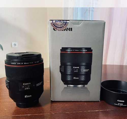 Объектив Canon EF 85mm 1:1.4 IS USM