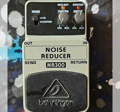 Шумодав педаль Behringer Noise Reducer NR300