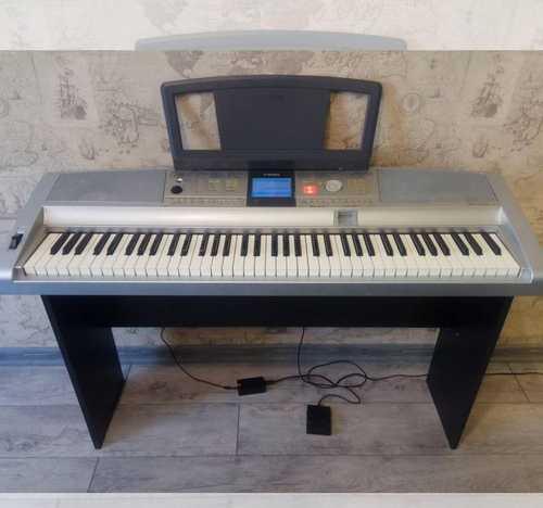 Синтезатор Yamaha dgx-305(76 клавиш)