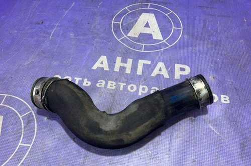 Патрубок интеркулера Volkswagen Touareg 7L 5.0 AYH