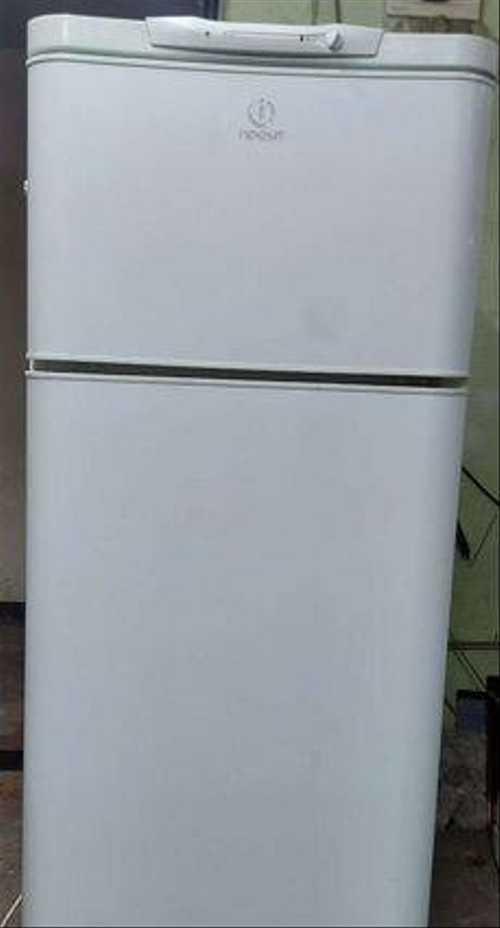 Холодильник indesit r27g