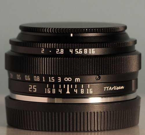 TTartisan 25mm f/2 Canon EF-M