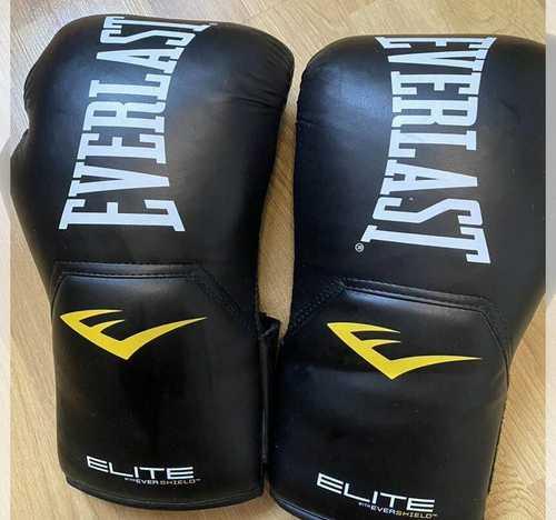 Боксерские перчатки Everlast Elite 14oz