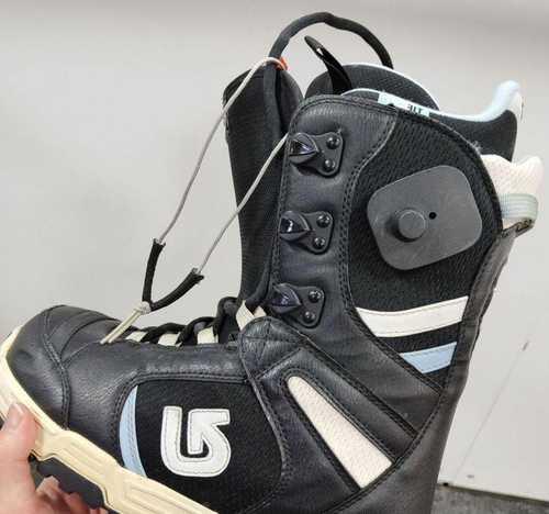 Сноубордические ботинки burton 38