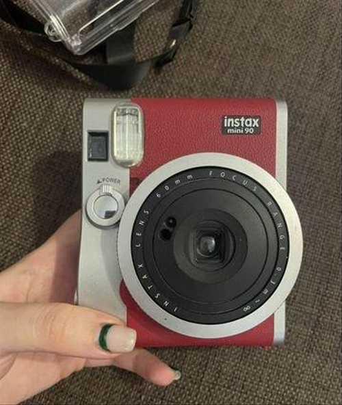 Компактный фотоаппарат instax mini 90