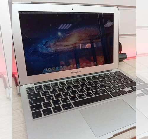 Ноутбук Apple MacBook Air 13 2011