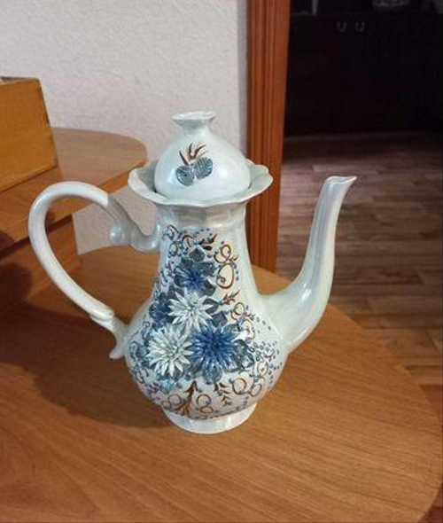 Кувшин фарфоровый