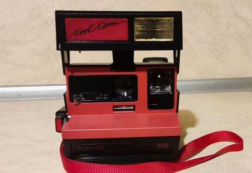 Polaroid Cool Cam 600 красного цвета