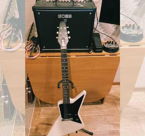 Комплект Gibson Explorer   boss katana 50