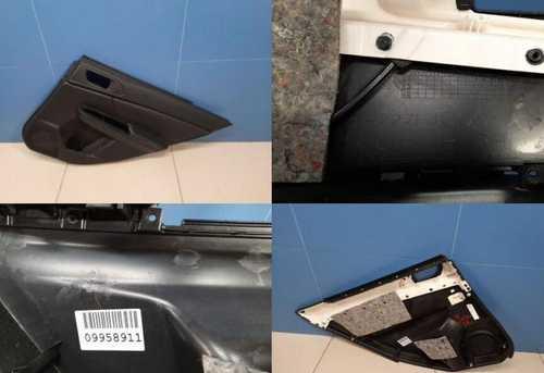 Обшивка двери задняя правая Subaru XV G33 G43 2011