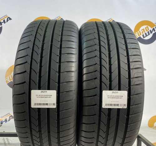 Goodyear EfficientGrip 255/45 R20 107Y