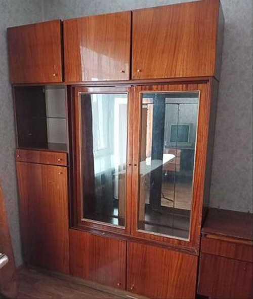 Шкаф сервант