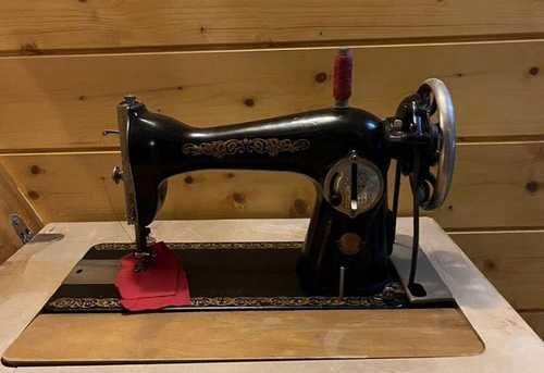 Швейная машинка ножная калинина