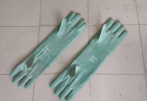 Перчатки резиновые длинные