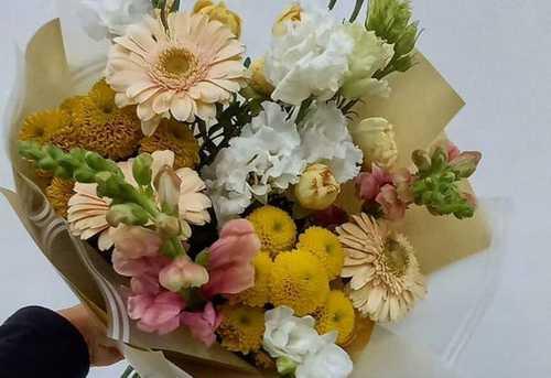 Букет цветов с Антиринумом Доставка цветов