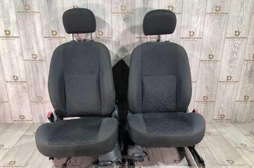 Сиденья к-кт передняя Ford Focus 1 хэтчбек 2.0