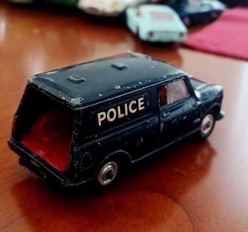 Austin Mini Van (Police) от Corgi Toys 1960г