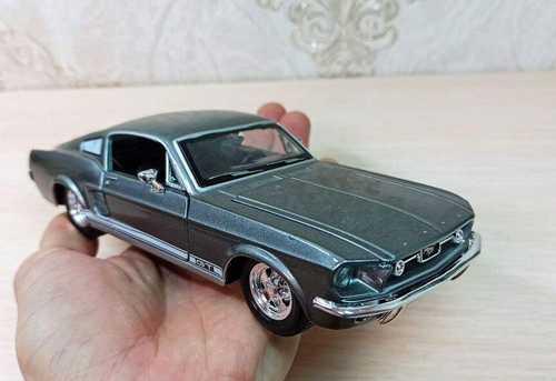 Ford Mustang I(II)'1967 GT Fastback
