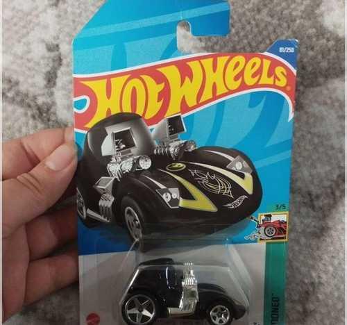 Машинка hot wheels th Tooned Twin Mill