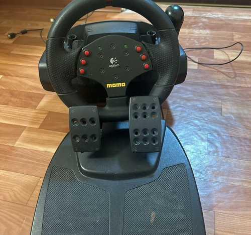 Игровой руль logitech momo racing 900