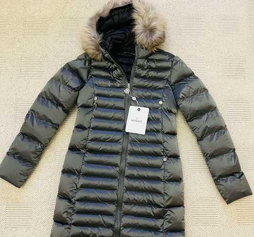 Пуховик Moncler женский