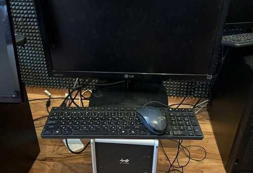 Компьютер + монитор + клавиатура + мышка