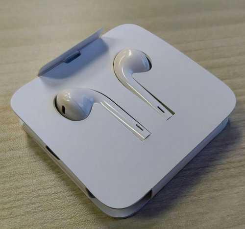 Наушники Apple Earpods lightning из комплекта