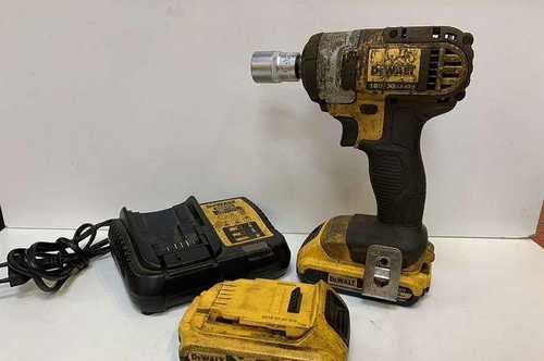 Гайковерт Dewalt dcf880m2