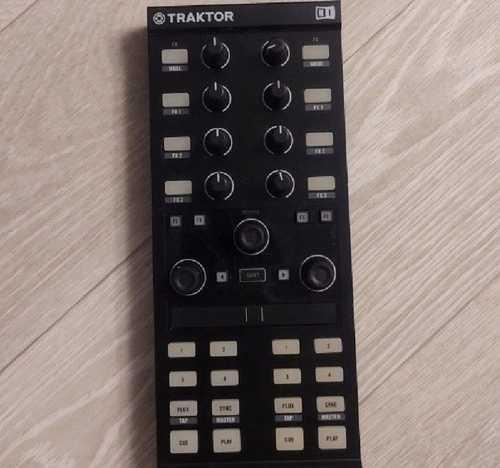 DJ контроллер Native Instruments Traktor X1 Mk3