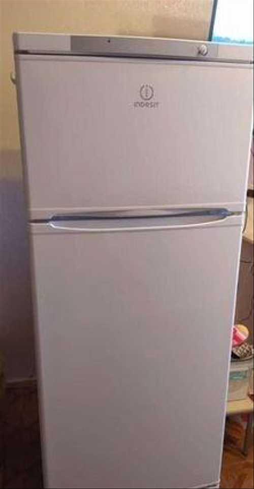 Холодильник indesit md14