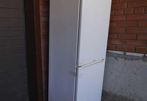 Холодильник двухкамерный stinol