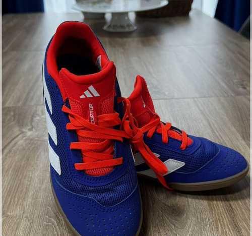 Бутсы для зала Adidas Predator 36